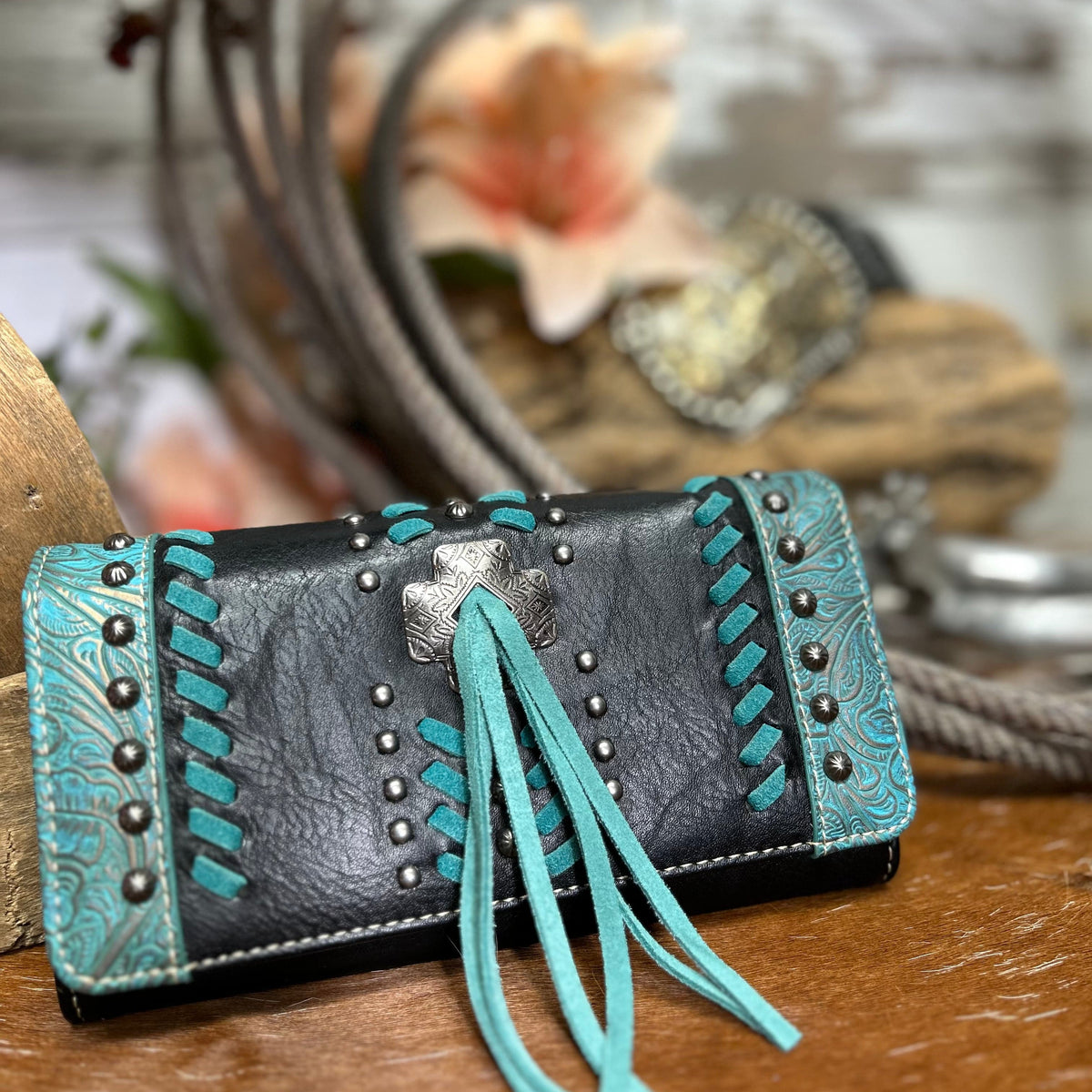 MW Concho Wallet | Henderson's Western Store