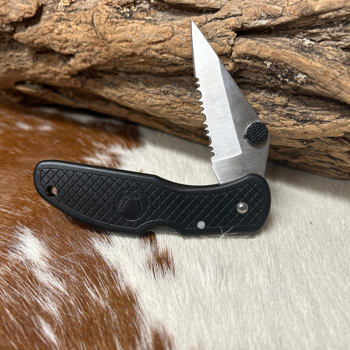 Serrated Roper Knife | Henderson's Western Store